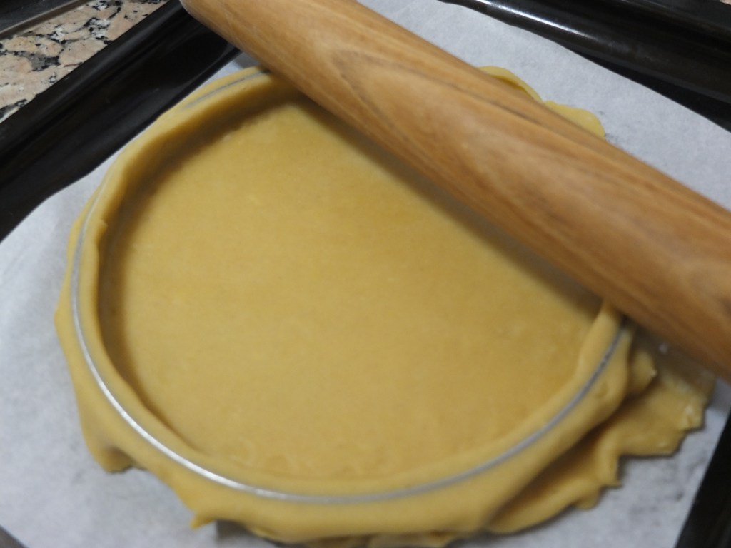 Lining a French tart ring with pastry and blind baking | lili's cakes