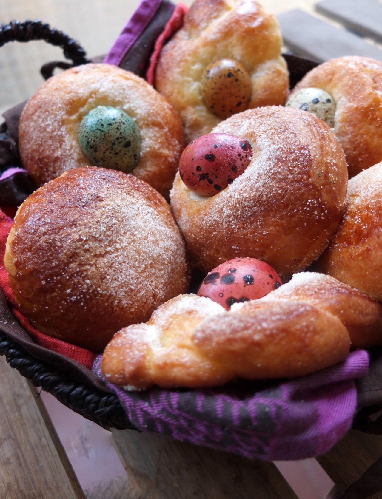 Traditional Monas de Pascua – Spanish Easter egg bread recipe! | lili's ...