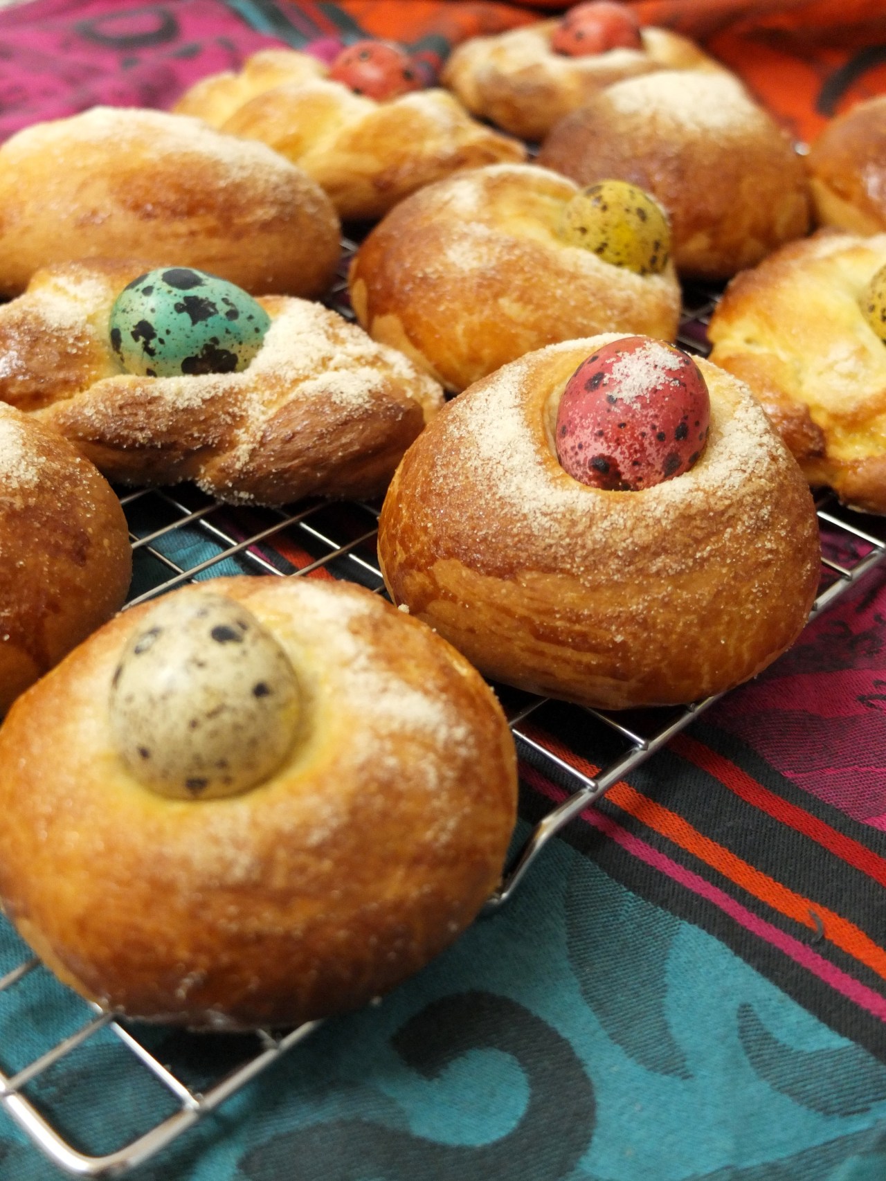 Traditional Monas de Pascua – Spanish Easter egg bread recipe! | lili's ...