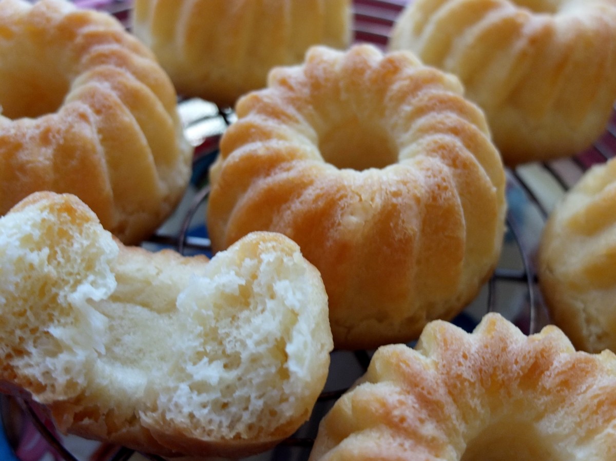 Savarins – making the dough and baking | lili's cakes