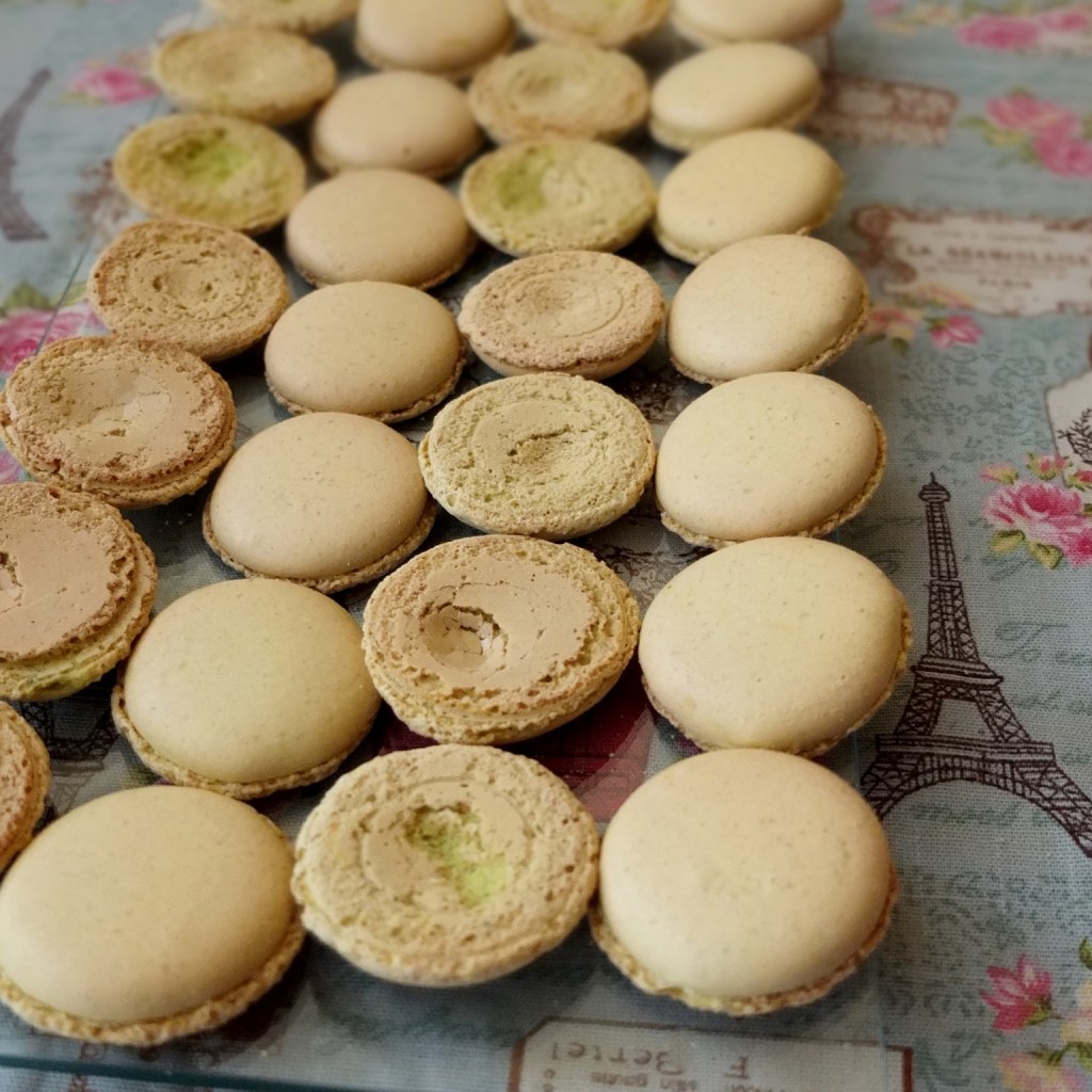 Savoury goats’ cheese macarons with fig, walnut and black sesame ...