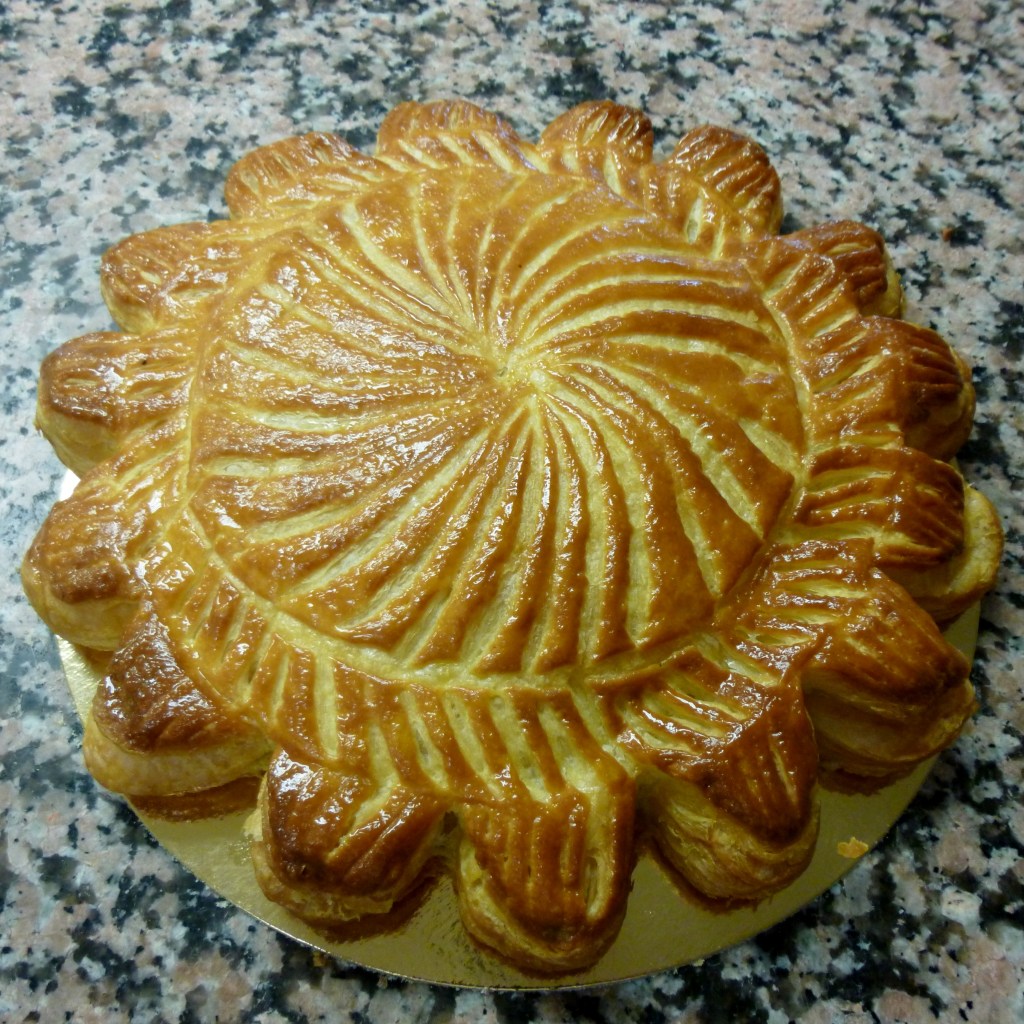 Pithiviers, galette des rois (French king cake) recipe for Epiphany ...