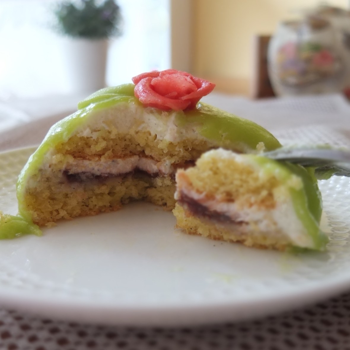 Mini swedish princess cakes – healthier | lili's cakes