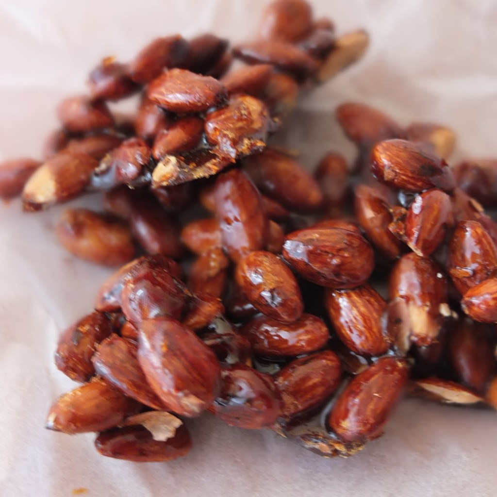 Pralines (caramelised almonds), pralín and praliné recipe – for ...