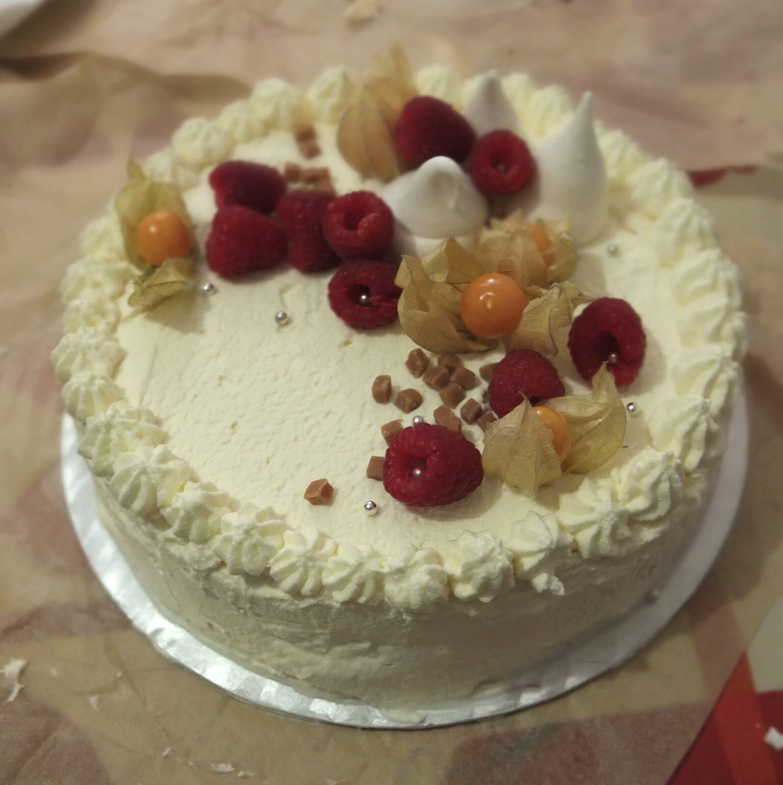 Simple raspberry and salted caramel vacherin glacé ice-cream cake ...