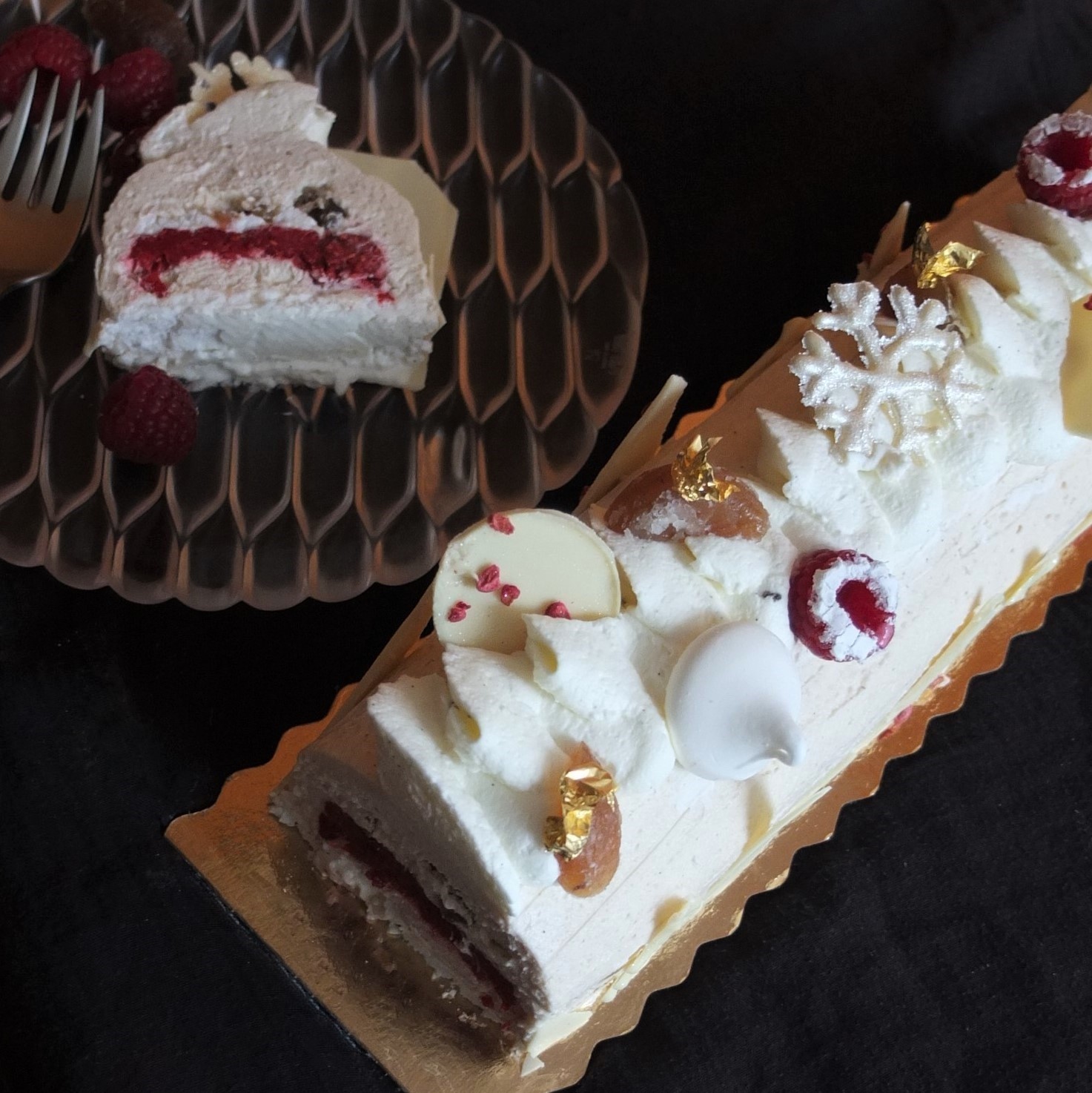 Le Sparkly raspberry, chestnut and meringue log cake recipe (gluten ...