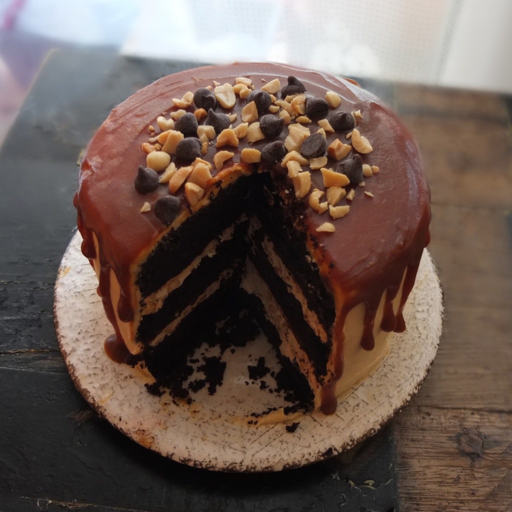 Snickers layer cake recipe! Small or mini version, gluten free or not ...