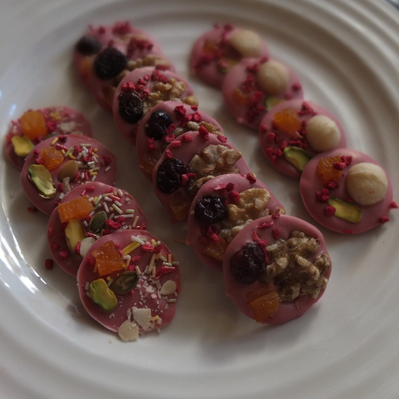 Ruby chocolate mendiants recipe! And other Christmas treats… :) | lili's cakes