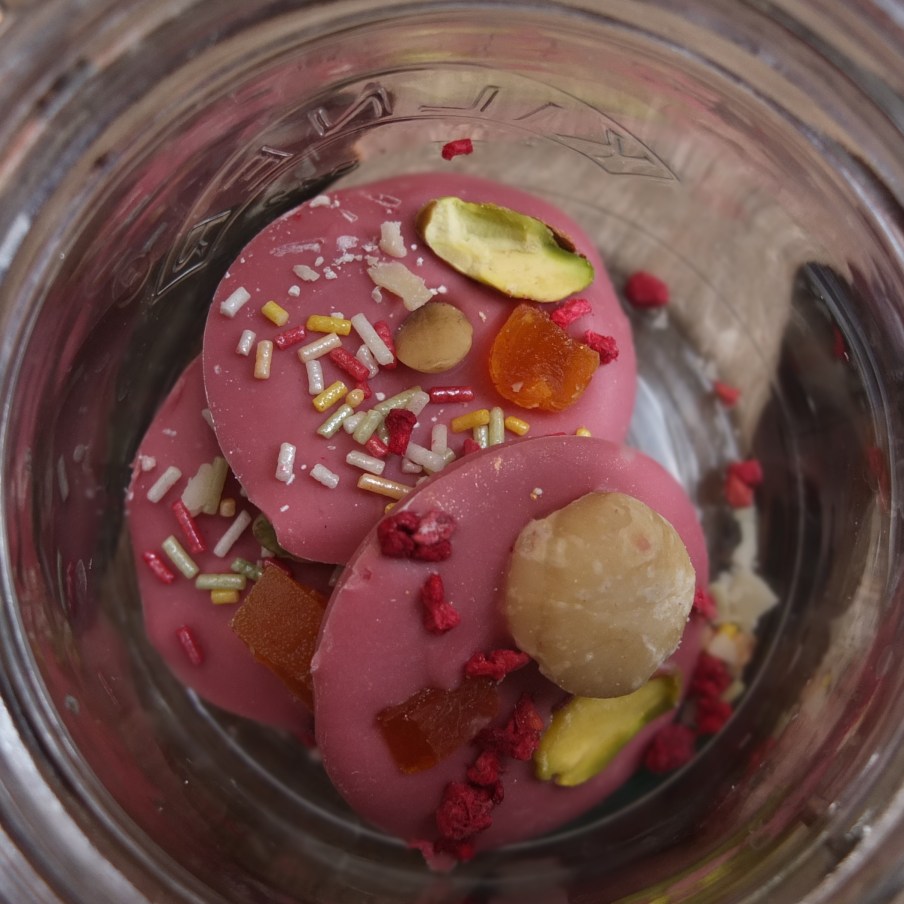 Ruby chocolate mendiants recipe! And other Christmas treats… :) | lili's cakes