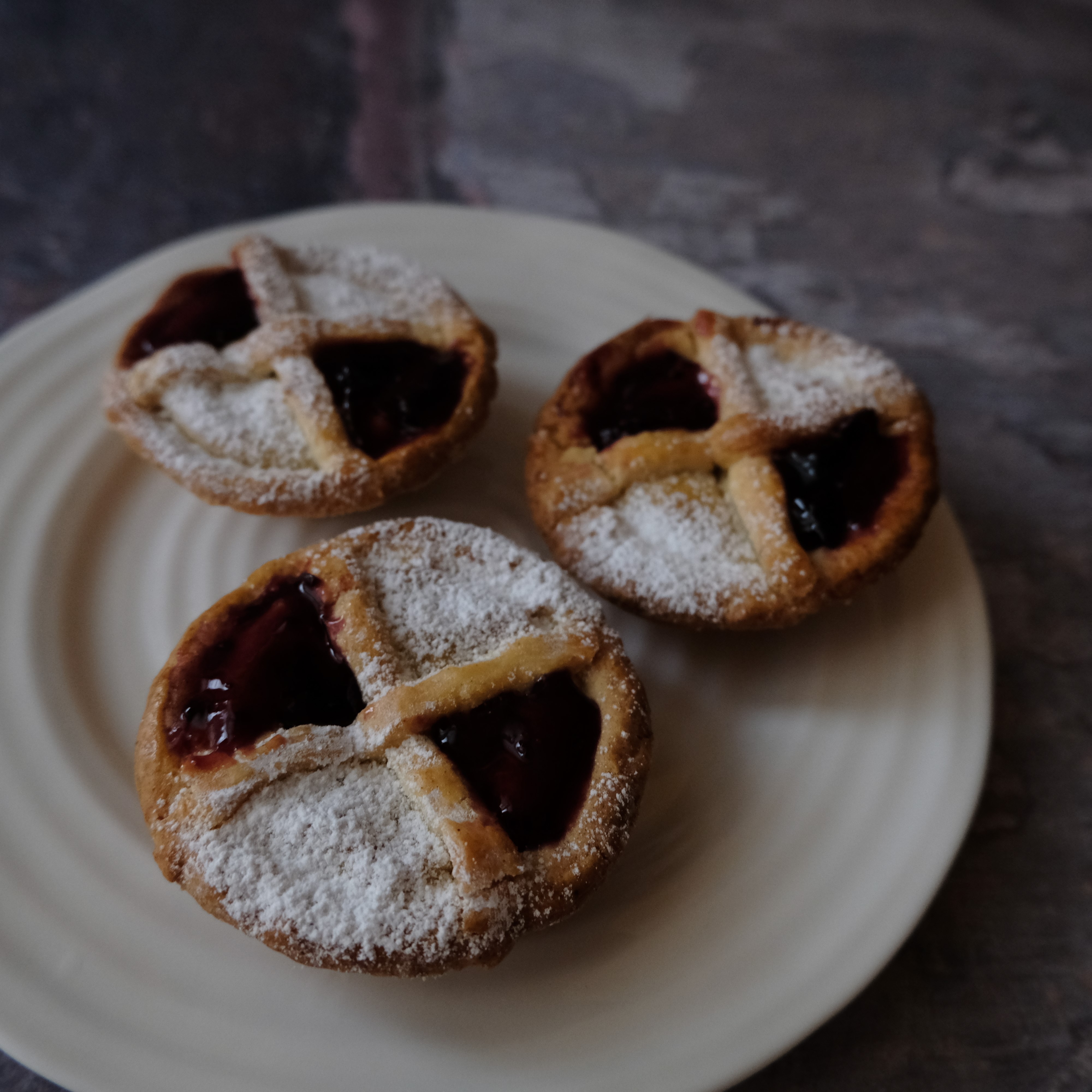 Classic French Pont-neuf pastries recipe! Delish choux and pastry cream ...