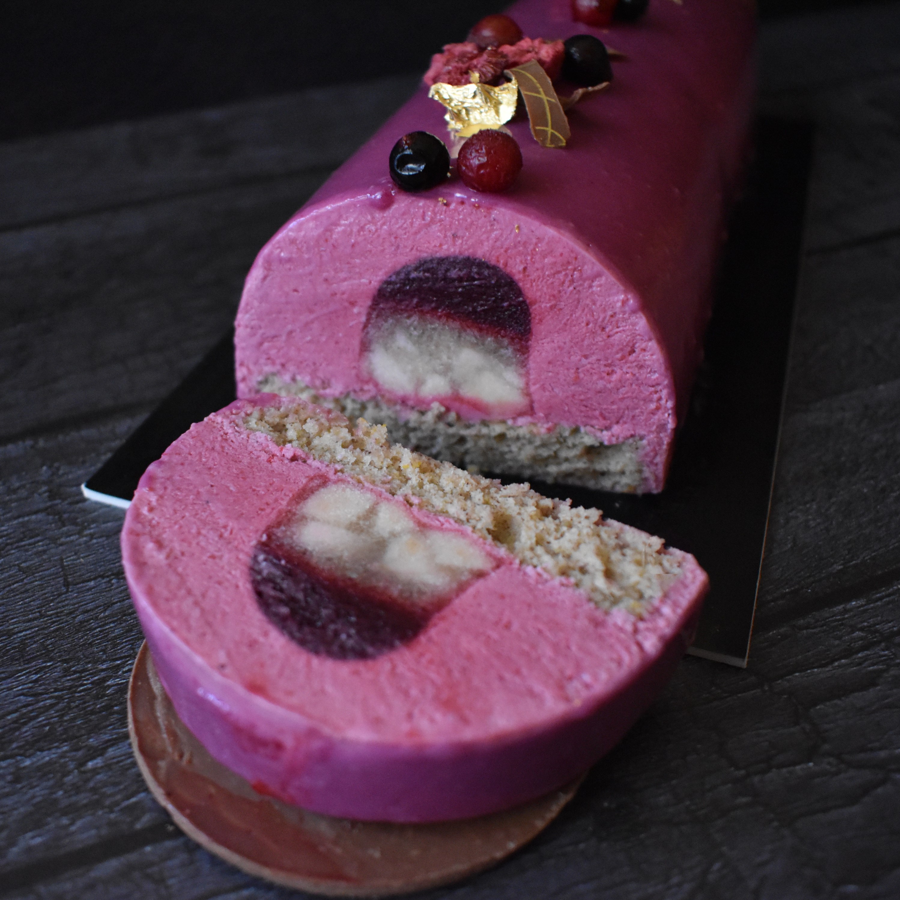 Purple Wonderland fruity entremets log cake recipe! Blackcurrant ...