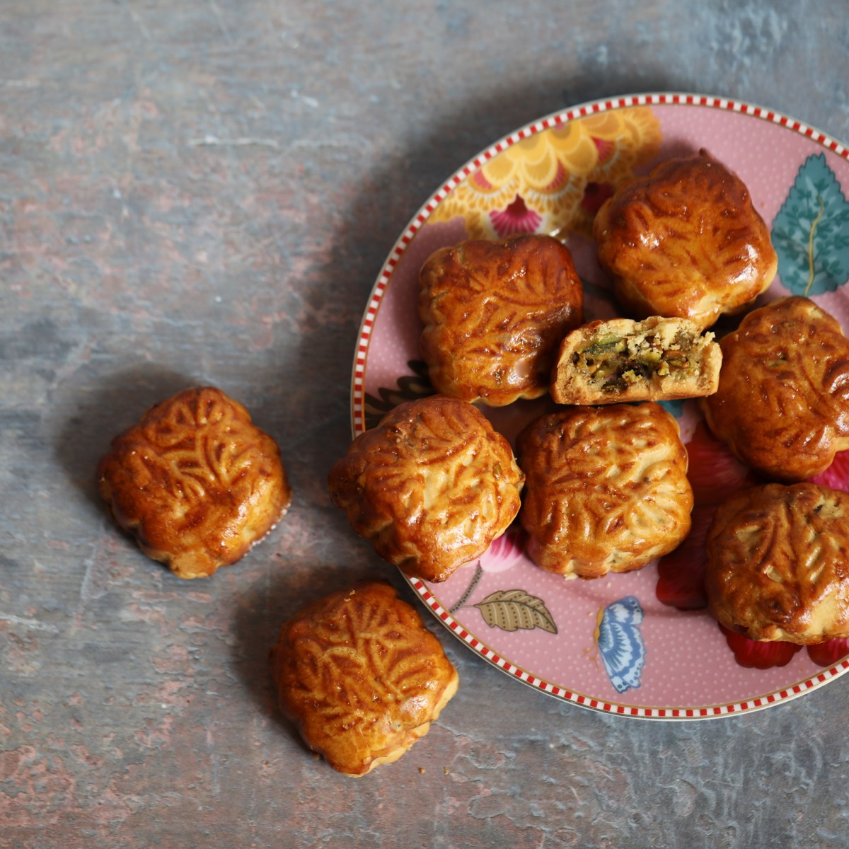 Maple syrup pistachio mooncakes recipe! Easily vegan … :) | lili's cakes